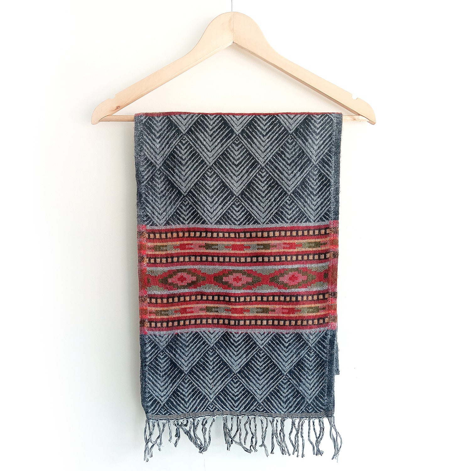 Woolen Design muffler For Men– indiascarves